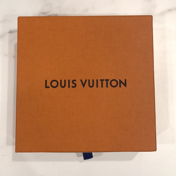 Louis Vuitton | Accessories | Authentic Louis Vuitton Medium Gift Or ...